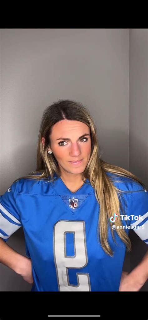 Lots Of Hard Nips Poking Out R Annieagar5