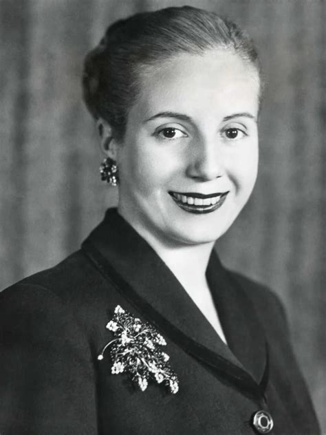 Eva Perón En 33 Imágenes De La Niñez Al Mito En El Día De Su