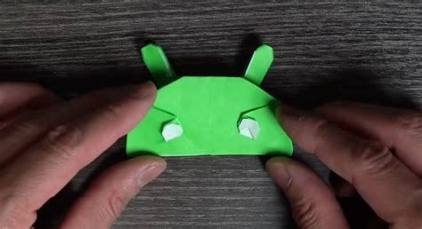 Google Bends Over Backwards To Teach How To Make An Origami Bugdroid