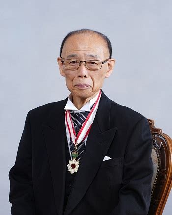 令和5年秋の叙勲 三室戸東光理事長が旭日中綬章を受章 東邦高等学校