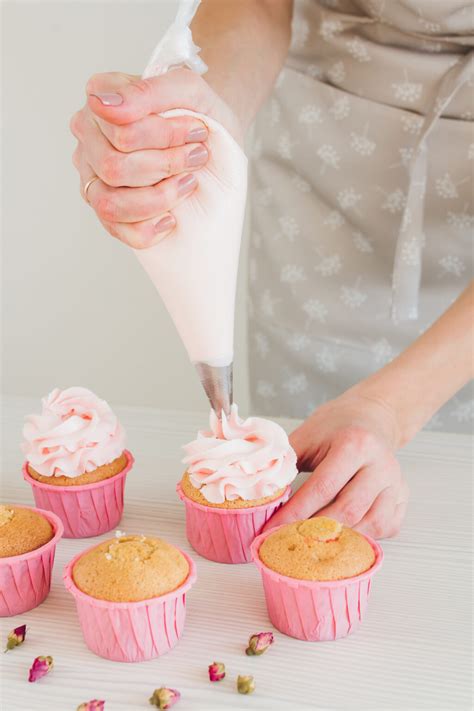 Pink Macaroon Cupcakes Nikkis Plate