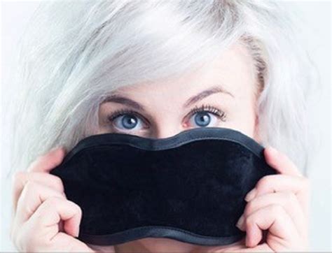 The Eye Doctor Premium Antibacterial Eye Compress Featuring Sterileyes