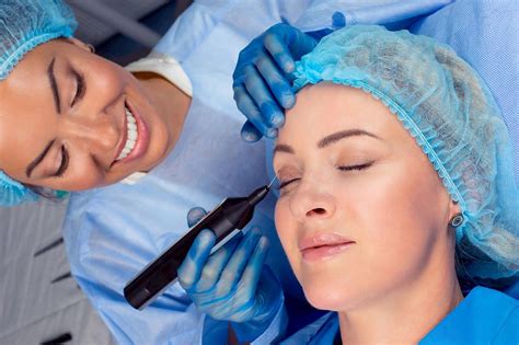 Faire un lifting des paupières sans chirurgie La Clinic de la Beauté