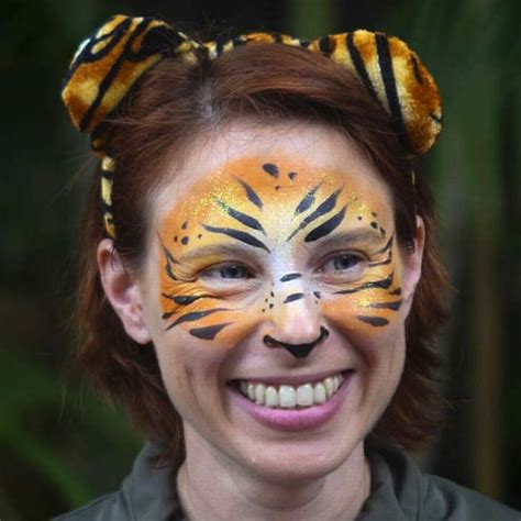 Florida Zookeeper Mourned After Being Mauled To Death By Tiger South