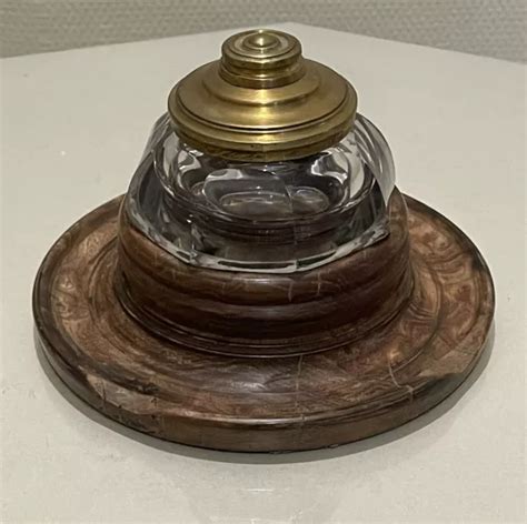 BEAU ET ANCIEN ENCRIER ET PORTE PLUME VERRE TAILLE BRONZE ET NOYER EPOQUE 19eme EUR 120 00