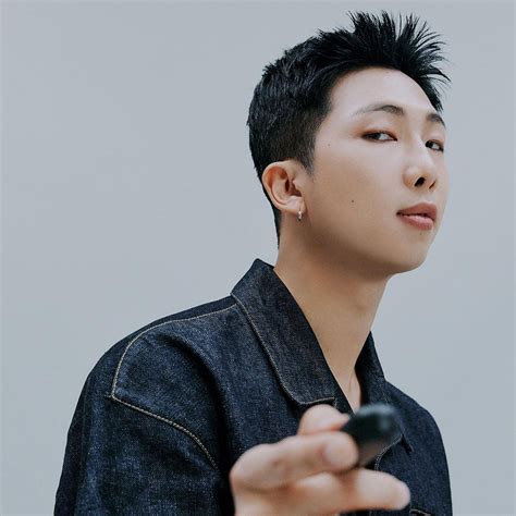 Bts防彈少年團入伍後新兵訓練照曝光 Rm、v超有軍人氣場