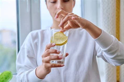 Acqua E Limone Al Mattino Fa Bene Qual è La Verità Sulla Bevanda I