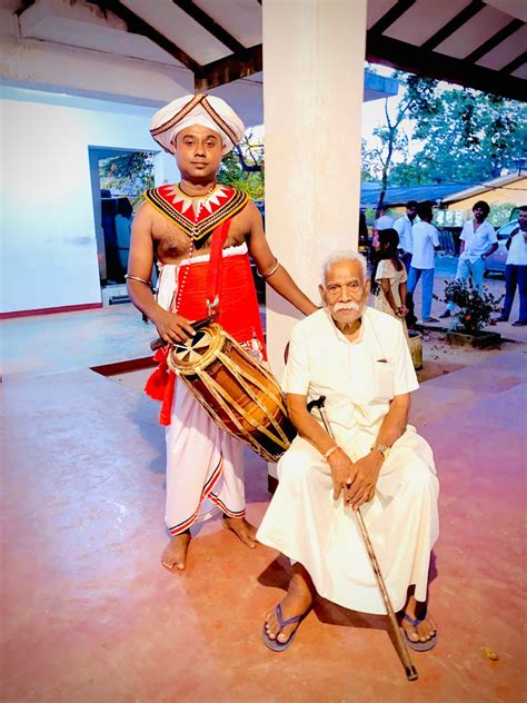 පරගහකැලේ ගුරුතුමා