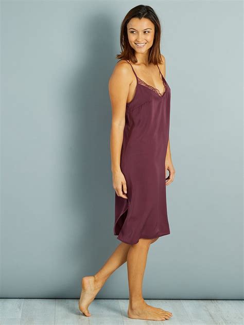Nuisette Longue En Satin Mauve Kiabi 1600€