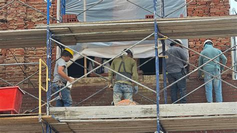 How To Work On Uneven Ground With A Ladder Southwest Scaffolding And Supply