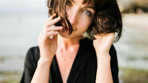 3 Rare Traits Of Women Who Are Irresistible To Men According To