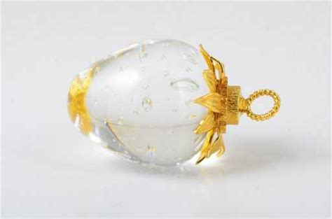 Steuben Glass Strawberry 18k Pendant