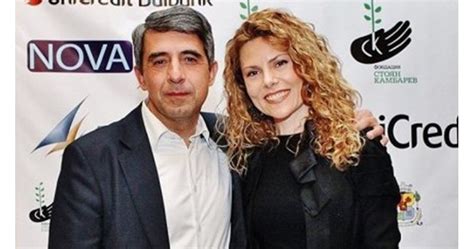 Деси Банова чака близнаци от Плевнелиев