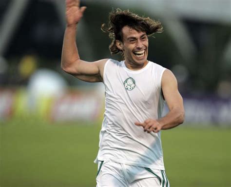 Valdívia ídolo do Palmeiras é preso após denúncia de abuso sexual