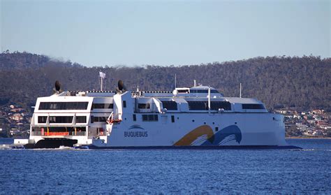 Navio mais rápido do mundo Gigantes do Mundo