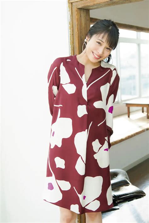 【写真 4 4枚】講談社提供 広瀬アリス：“キレイすぎるお姉さん”の美しさ香る 「マガジン」グラビアに愛犬と登場 Mantanweb