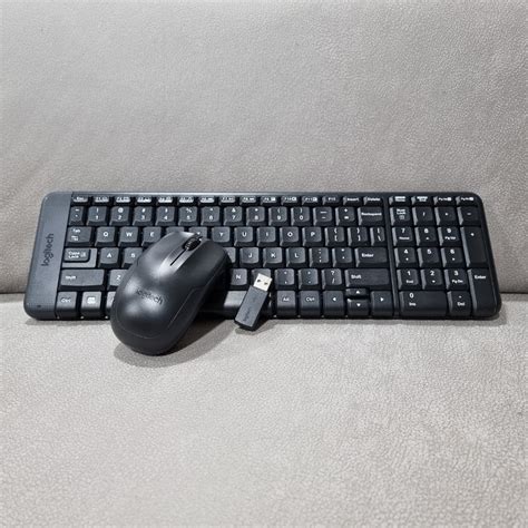 Logitech Mk220 Wireless Keyboard And Mouse Computers And Tech Parts And Accessories Computer