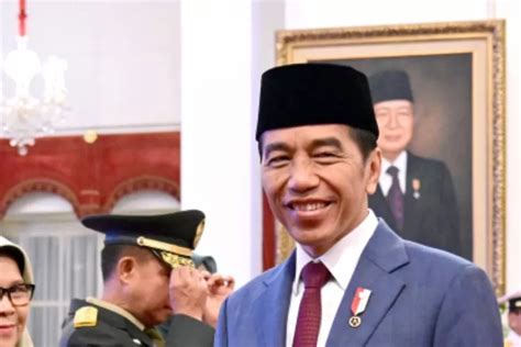 Pan Membela Joko Widodo Atas Gosip Adanya Permintaan Perpanjangan Masa