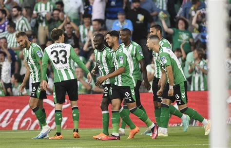Laliga Un Coup De Canon De Youssouf Sabaly Et Le Real Betis Simpose