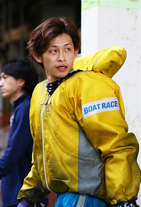 Boat Race 宮島 3日目第12rは3コースから全速強襲の 3号艇 桐生 順平 選手の懐を5号艇の 下條