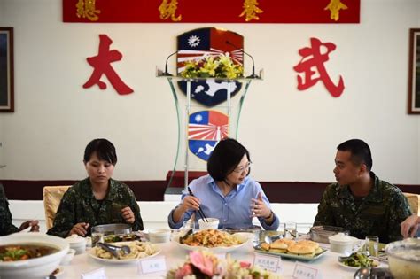 蔡英文總統首次赴金門視導部隊 強調軍人「職業特殊」國家一定照顧 風傳媒