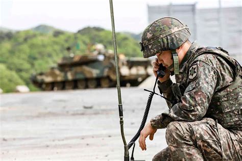메인추출 [사진 8장] 육군 12사단 결전의 순간 전장을 지배하라 K1전차 전투사격