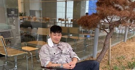 스윙스 다이어트로 확 달라진 비주얼날렵한 턱선 갈수록 훈훈