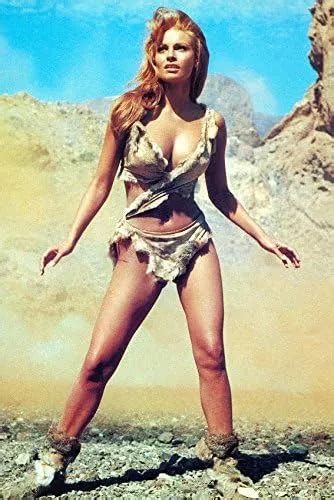 Raquel Welch 24x36 Poster Classic Fur Bikini One Million Parcelamento