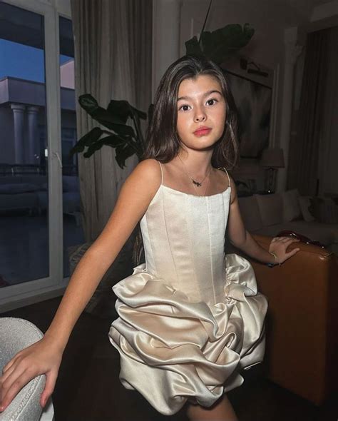 Pin by 𝗠𝗲𝗹𝗶𝘀𝗮 on 𝗠𝗮𝘆𝗮 𝗕𝗮𝘀𝗼𝗹 Womens maxi dresses Busty fashion Maxi dress