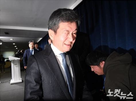 무너지는 곳에 항상있는 그분 유머움짤이슈 에펨코리아