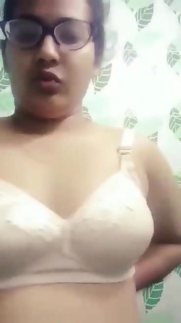 Bengali Beauty Unhooking Bra And Fondling Nipple