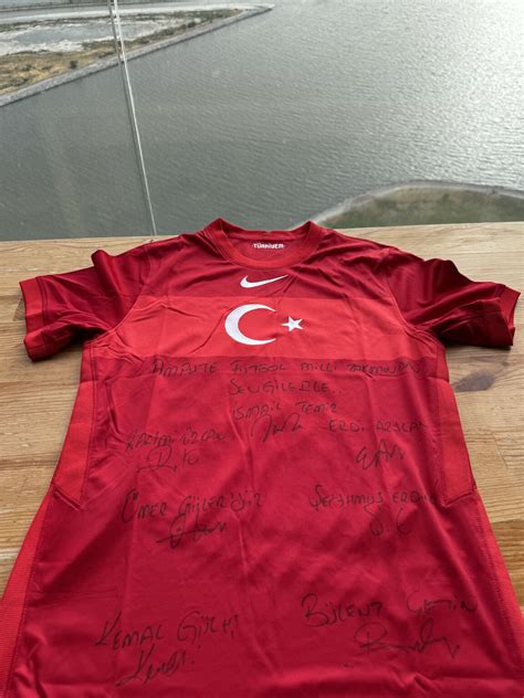 Burak Karabey Linkedin‘de Hayatımda Aldığım En Değerli Forma Ampute Milli Takımımızın Avrupa…