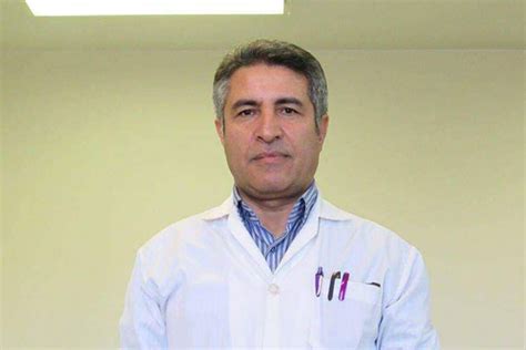 دکتر ولی احمدی متخصص داخلی و فوق تخصص غدد در تبریز