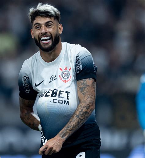 Confira fotos do duelo entre Corinthians e América RN na Neo Química