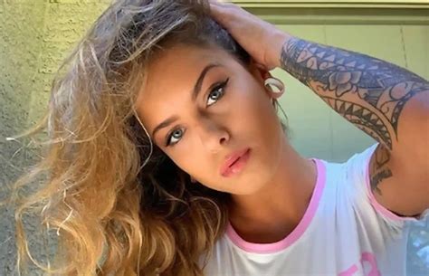 Jesse Pony Wiki Age Bio Boyfriend Husband Biography Wikipedia