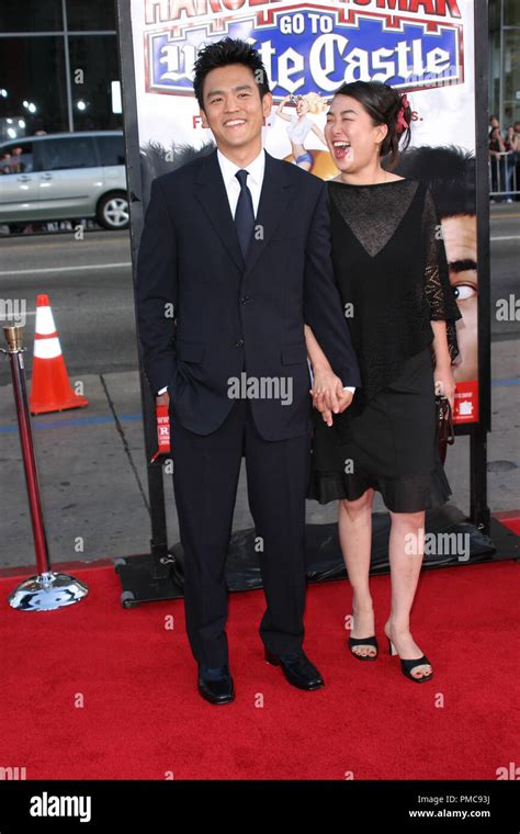 Harold And Kumar Go To White Castle Premiere 7 27 2004 John Cho And