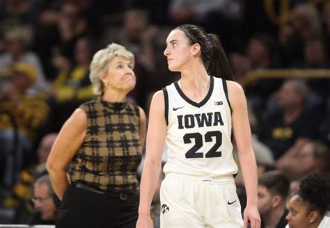 Caitlin Clark Struggles As No 2 Iowa Upset By Kansas State For Second