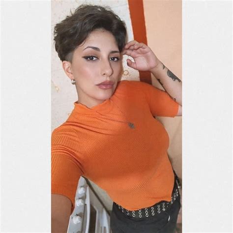 Sofia Sofiaaaailen On Threads