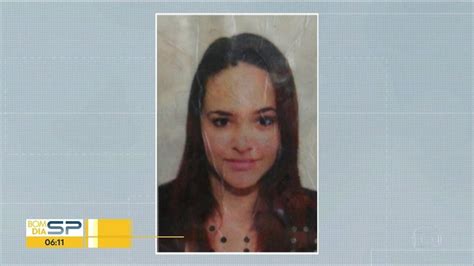 Vídeo Enterrado o corpo de jovem morta por policial militar Bom dia SP G