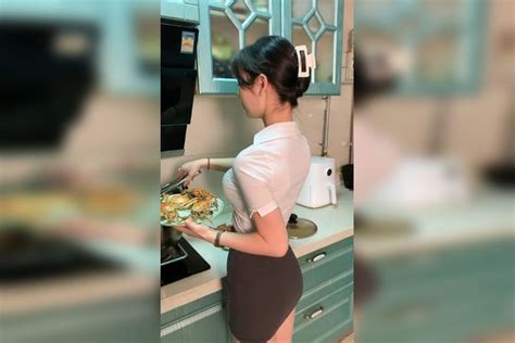 小厨娘上线喜欢吃螃蟹吗？回家吧我给你做回家吧上线