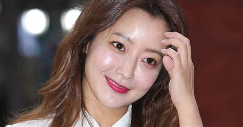 포토엔hd 김희선 카메라로 담을 수 없는 미모품위있는 그녀