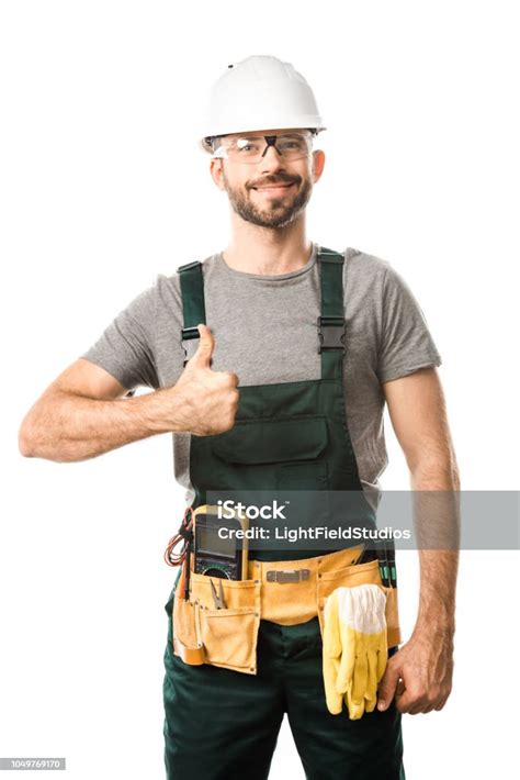 엄지손가락에 고립 된 화이트 최대 보여주는 웃는 잘생긴 전기 전기공에 대한 스톡 사진 및 기타 이미지 전기공 컷아웃 흰색 배경 Istock