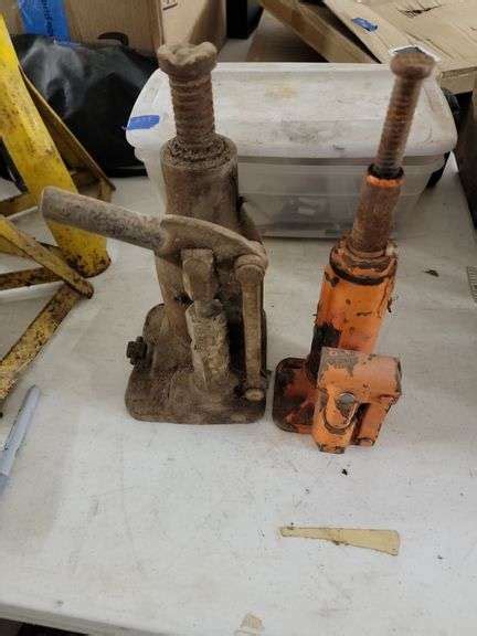 Bottle Jacks Advantage Auction