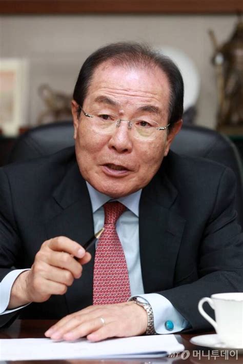 한국콜마 부적절 영상 사과에도 불매운동 확산