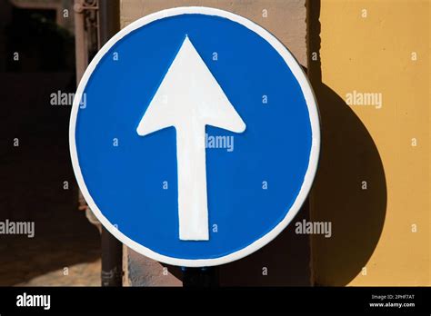 One Way Directional Sign In Urban Setting Stock Photo Alamy