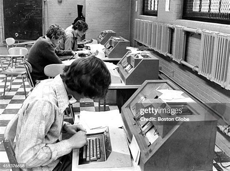 Class Computer Programming Photos Et Images De Collection Getty Images