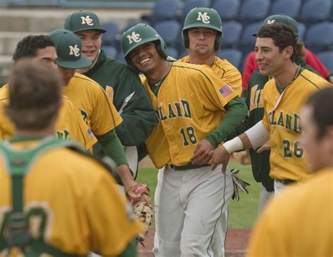 Jc Baseball 7th Inning Rally Helps Chaps Split Series With Hawks