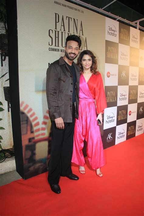 Raveena Tandon Shehnaaz Gill Lead Celeb Roll Call At Patna Shuklla