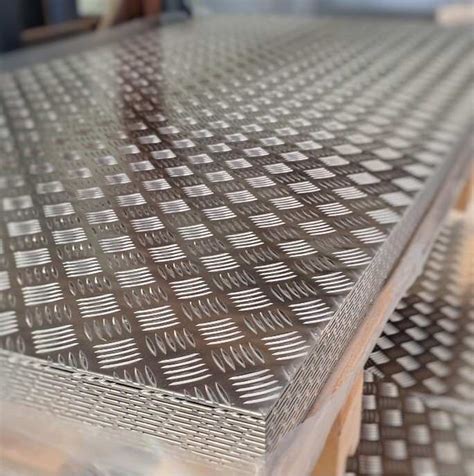 TÔle StriÉe Aluminium 1200000023293 Métaux Aluminium Tôles Leboutte