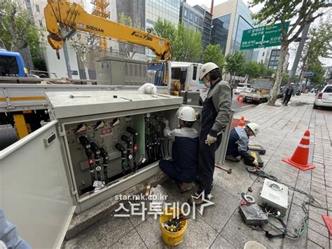 김새론 음주운전 사고현장 아수라장변압기 들이받아 정전신호 마비` 스타투데이